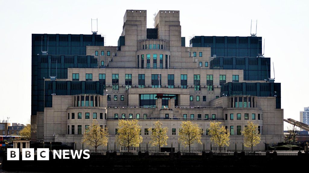 Former MI6 chief on Trump's 'worse scenario' - BBC News