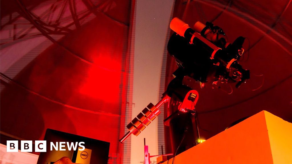 UK's forgotten woman astronomer honoured - BBC News
