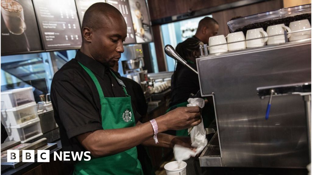 Starbucks to raise US workers' salaries - BBC News