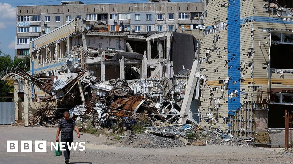 University of Hull supports Ukrainian academics - BBC News