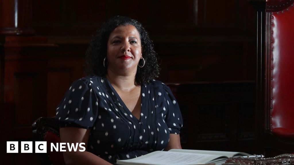 Liverpool outlines bid to end 'everyday' violence against women - BBC News