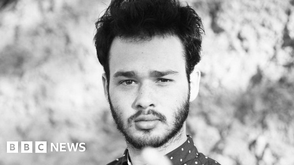 Donnie Trumpet drops stage name after Trump election - BBC News