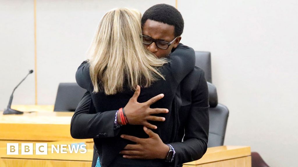 Viewpoint: How a hug sparked debate on race and forgiveness - BBC News