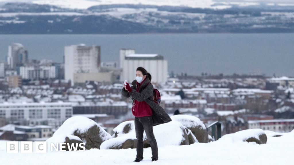 In pictures: Scotland in the snow - BBC News