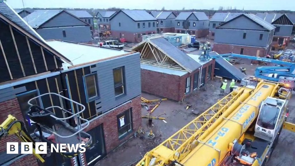 Liverpool Mutual Homes builds 'flatpack' houses - BBC News