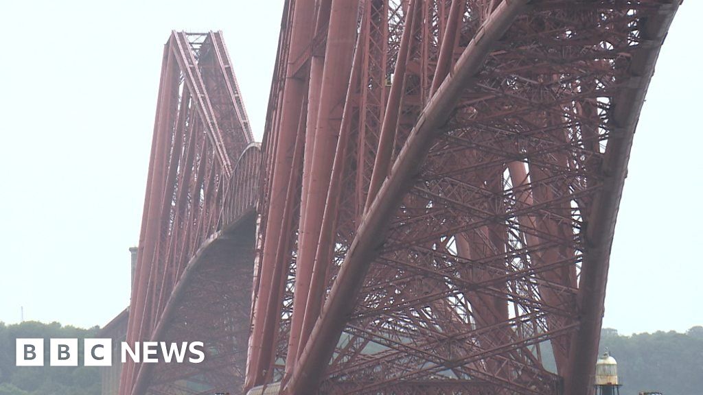 Historians appeal over plans for a second Forth rail bridge - BBC News