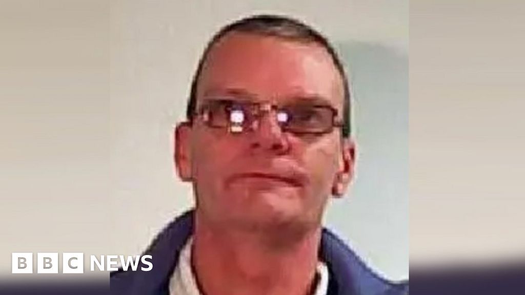 Escaped prisoner Anthony Bolden sentenced for kidnapping woman - BBC News