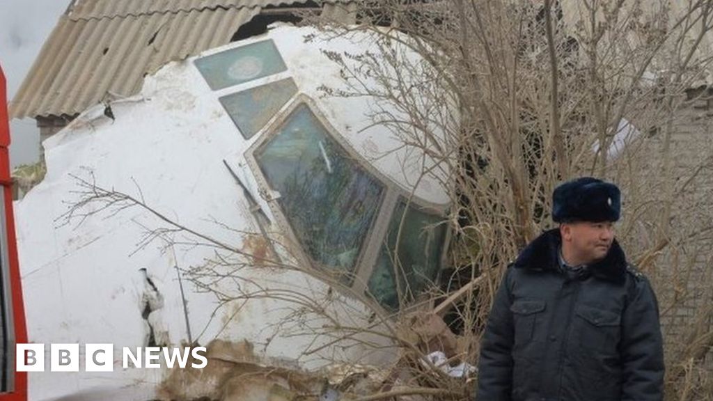 How often do planes fall on houses? - BBC News