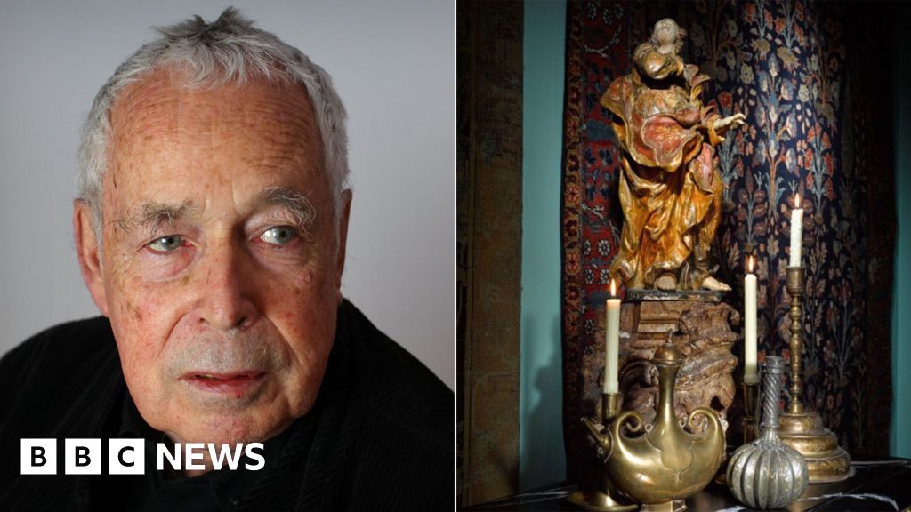 The secret life of Sir Howard Hodgkin - BBC News