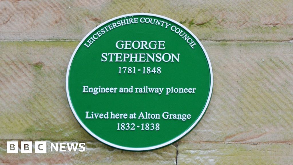 Plaque unveiled for 'Father of Railways' George Stephenson - BBC News