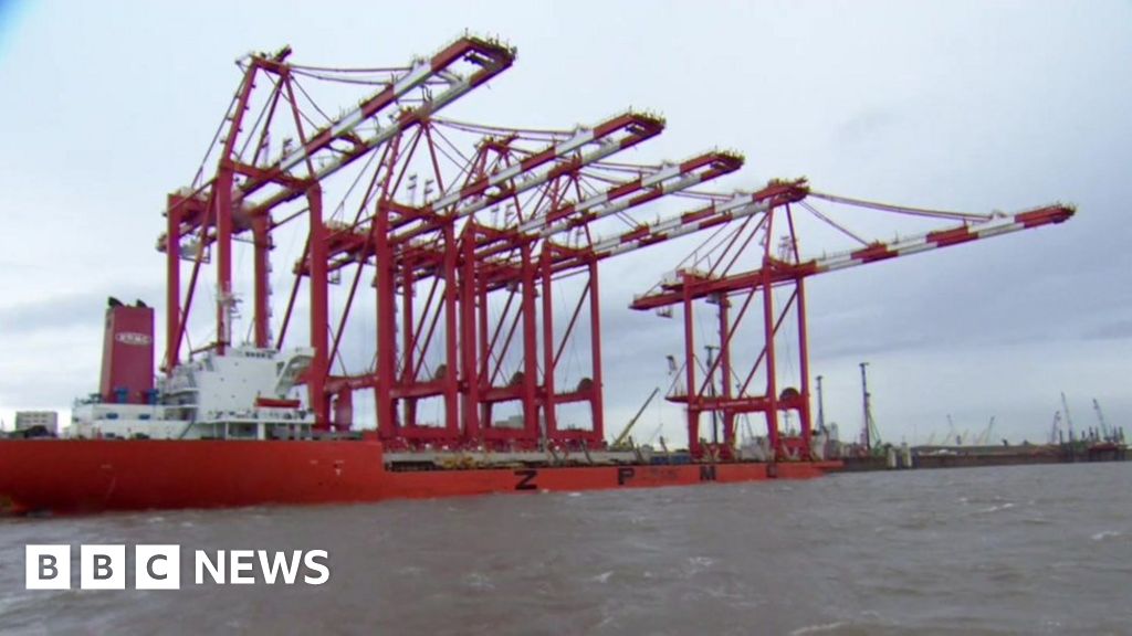 The fall and rise of Liverpool docks - BBC News