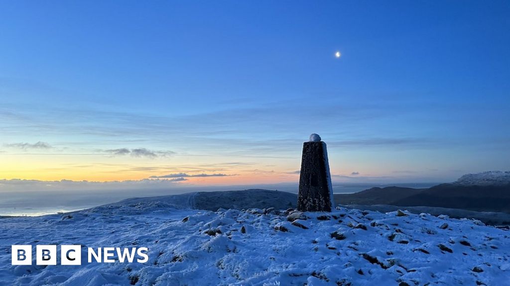NI weather: Ice and snow weather warnings issued across Ireland