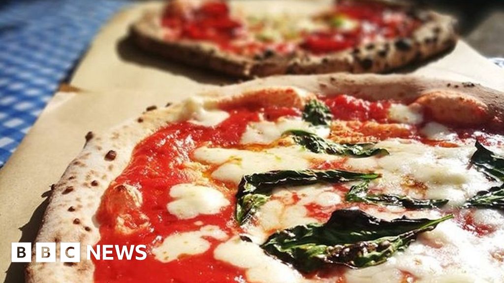 Cardiff chefs compete in Pizza World Championships - BBC News