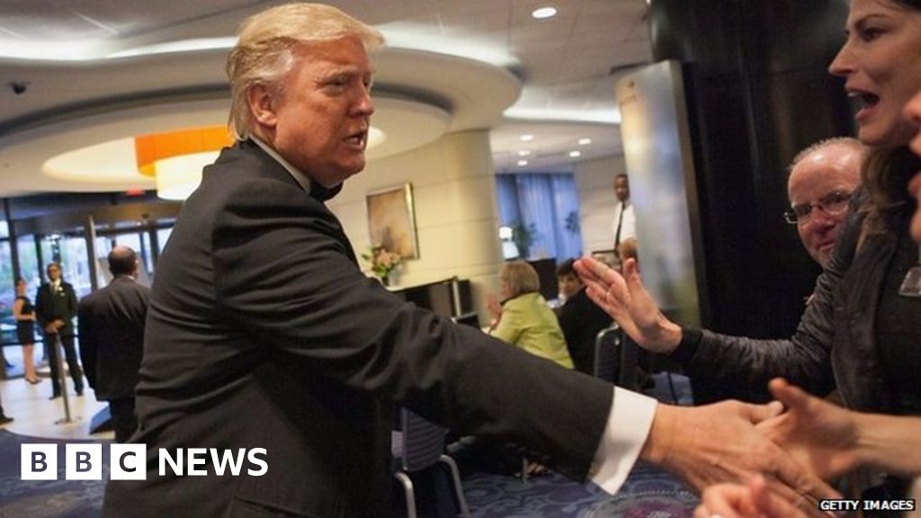 Highlights from previous correspondents' dinners - BBC News