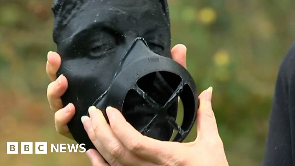 Covid: Nurse inspires custom-fit face mask invention - BBC News