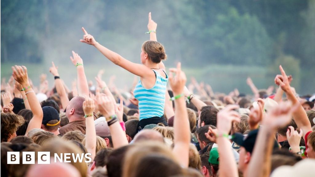 Call for drug safety testing at summer music festivals - BBC News