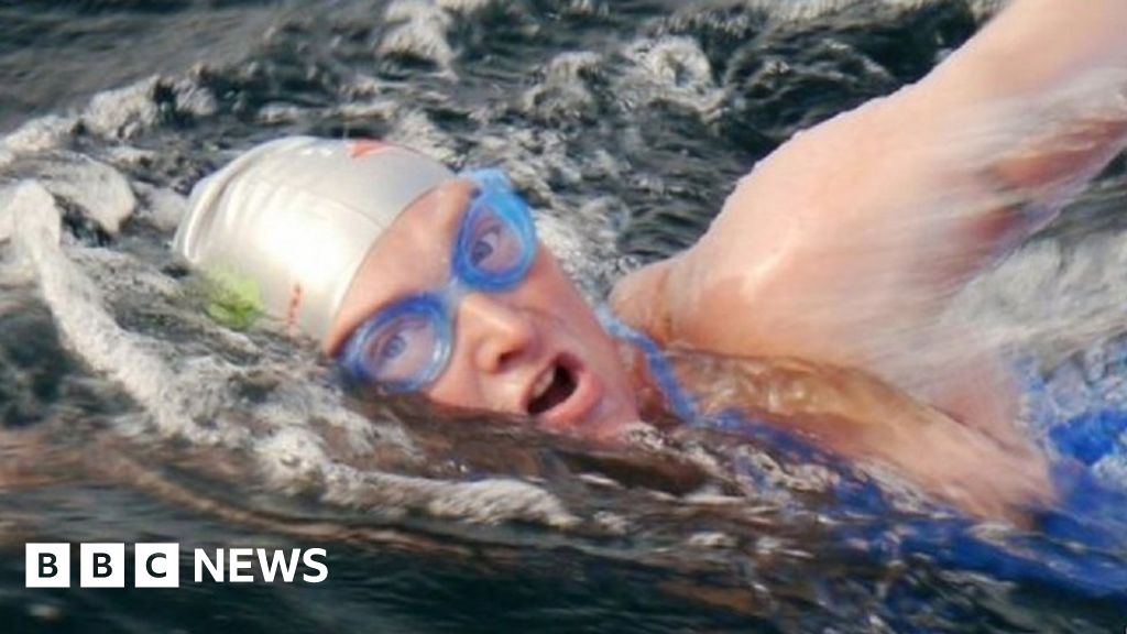 Beth French abandons Ocean's Seven record challenge - BBC News