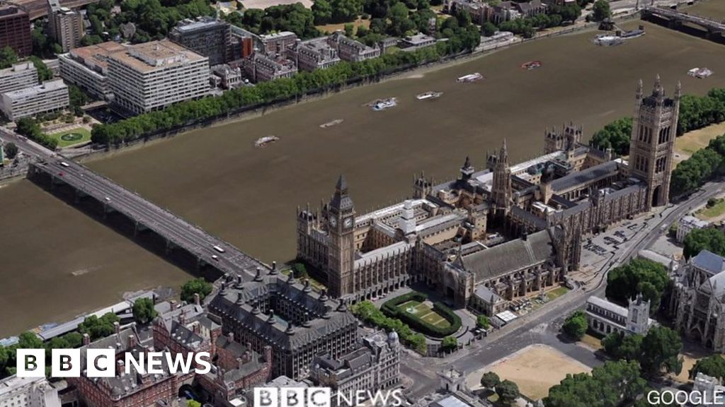 London attack: Where Westminster attacker struck - BBC News