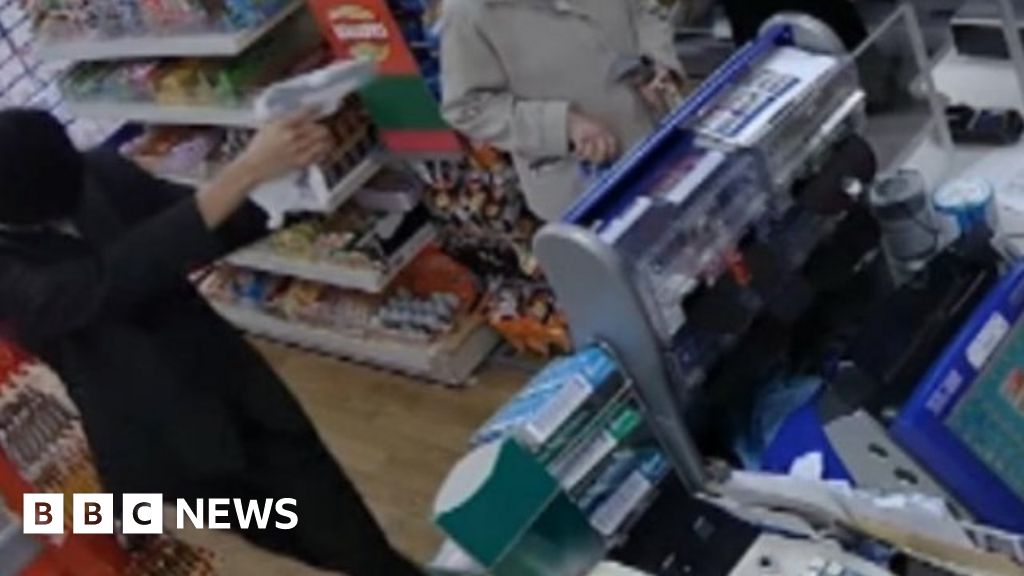 Man locked up for attempted Newport Post Office robbery - BBC News