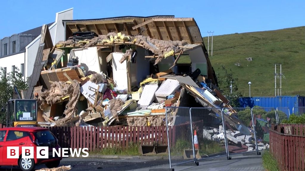 Elderly woman in hospital after Shetland explosion - BBC News