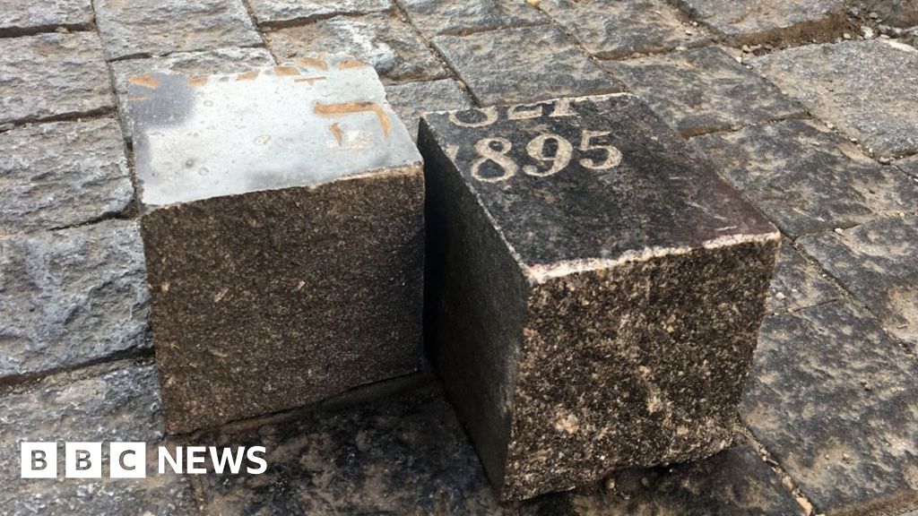 Prague: Jewish gravestones used as cobblestones to be returned - BBC News