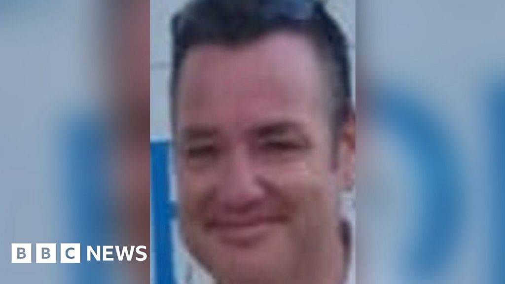 Family pays tribute to man killed in Birmingham hit-and-run - BBC News