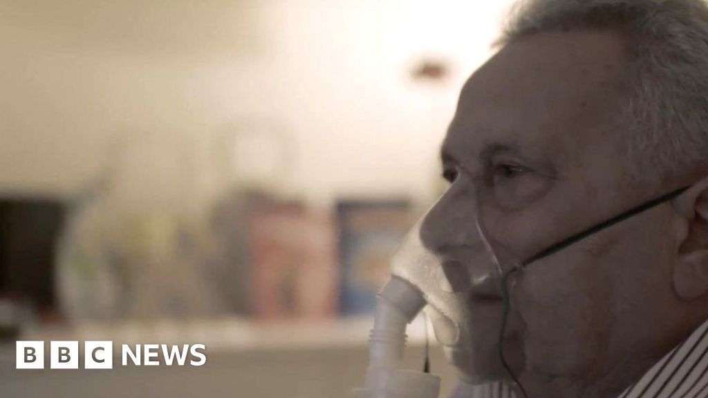 Lung cancer: Get checked if short of breath, says NHS