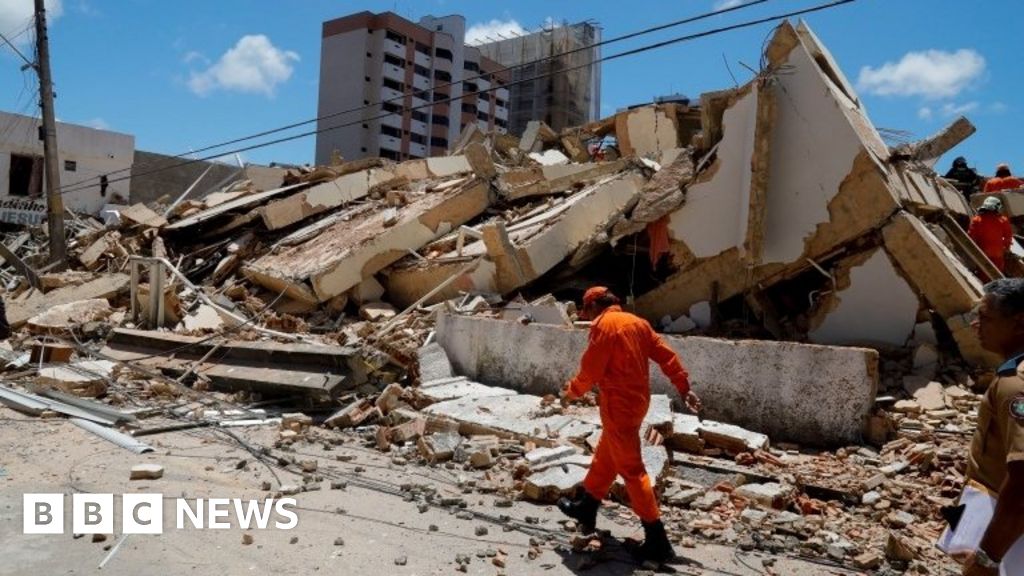 Brazil building collapse: Race on to find the missing - BBC News