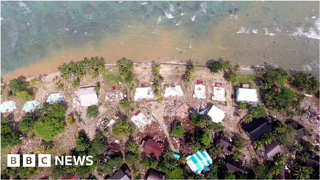 Tsunami hazards from volcanoes 'underestimated'