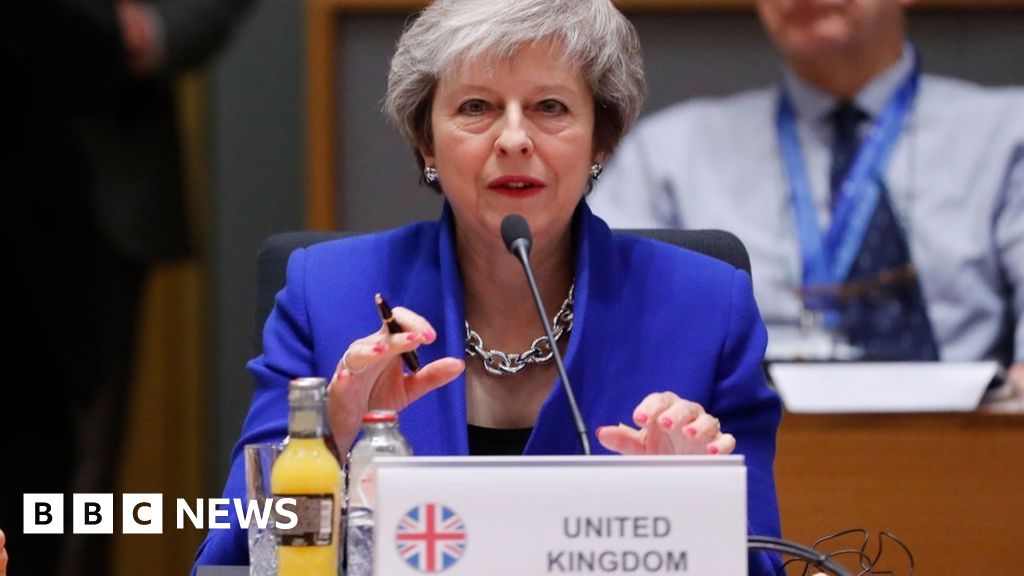 Brexit: Back my deal or risk more division, May to tell MPs - BBC News