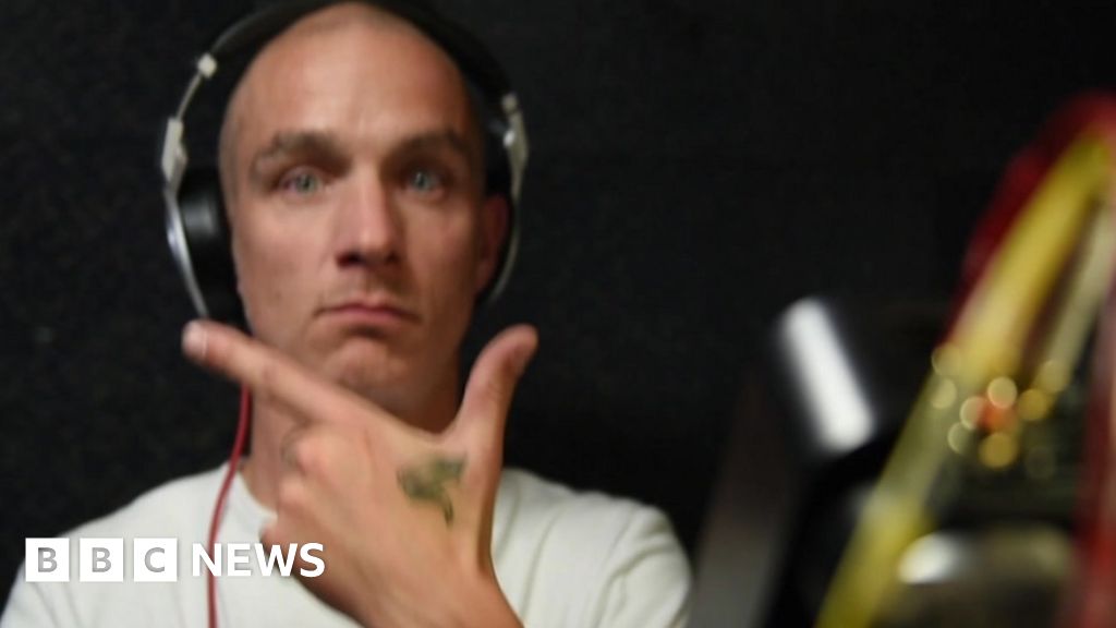 Inside the world of pirate radio - BBC News