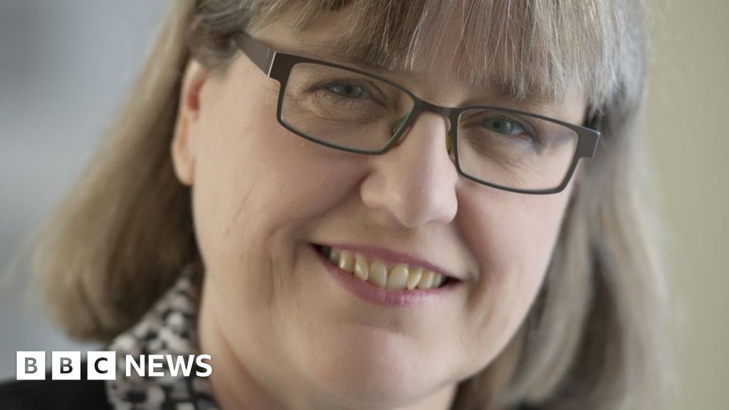 First woman Physics Nobel winner in 55 years - BBC News