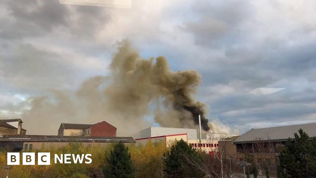 Firefighters Tackle Bradford Blaze Bbc News