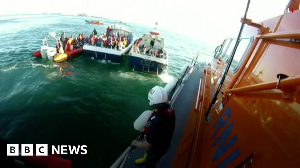 Pembrokeshire rescue: Twenty-three people rescued from sinking boat