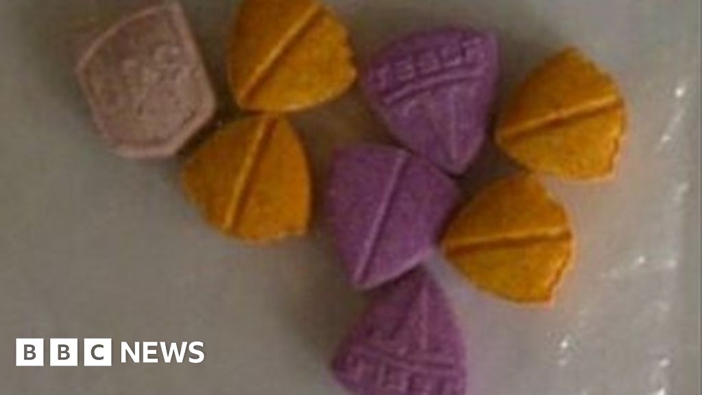 Pill warning after Doncaster Warehouse heart attack - BBC News
