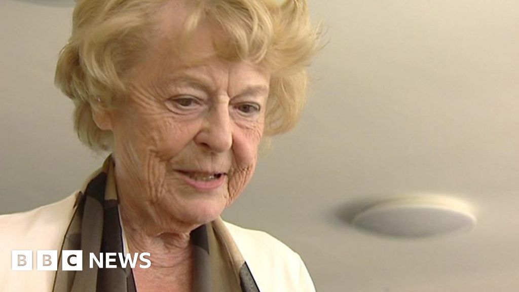 Ty Hafan hospice founder Suzanne Goodall dies - BBC News