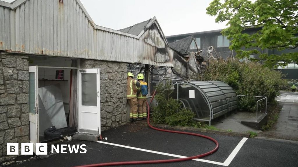 Redruth fire: £40k raised to help Krowji centre artists - BBC News