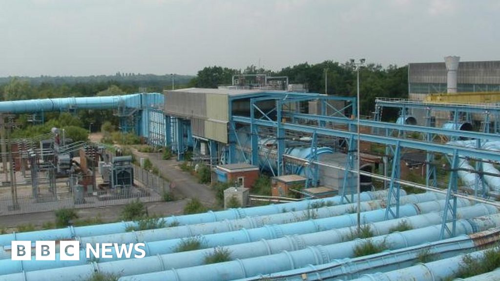 Pyestock warehouse plan replaced with housing development - BBC News