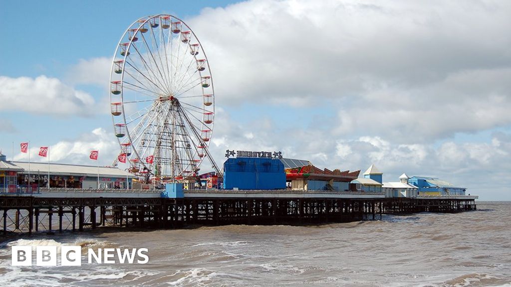 Sand loss may threaten footings of Blackpool's piers - BBC News
