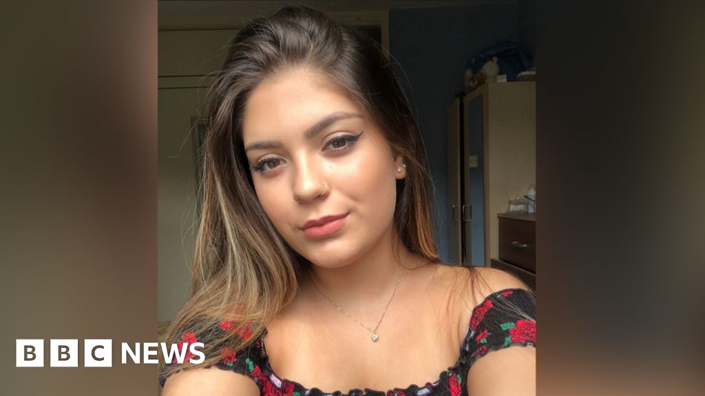 Fatal Christmas Day car crash victim named - BBC News