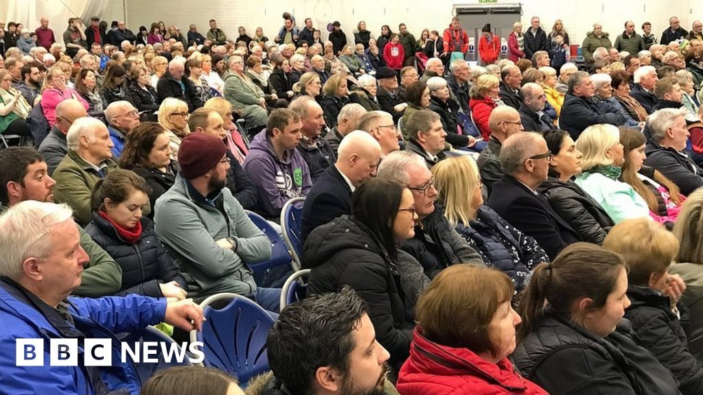 South West Acute Hospital: Over 1,000 attend demonstration over cuts