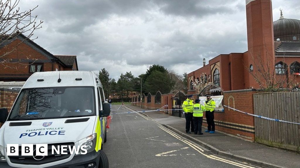 Man stable after attempted murder stabbing outside Central Oxford Mosque