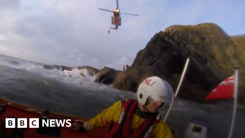 Tide warnings for walkers after rise in RNLI rescues