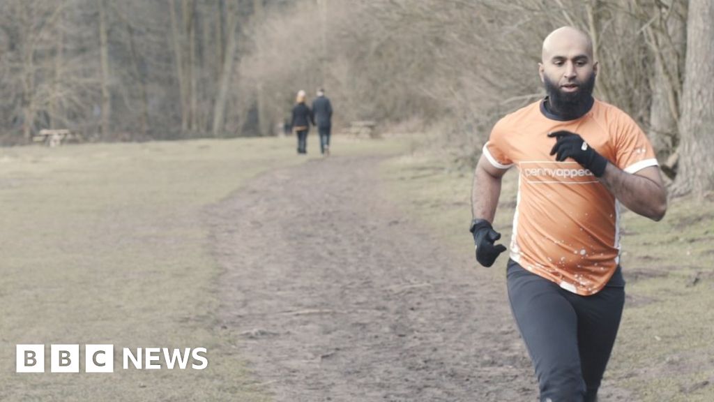Coventry Ramadan runner raises £52k for charity - BBC News