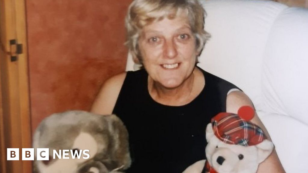 Double killer affected by alcohol during neighbour attack, court told