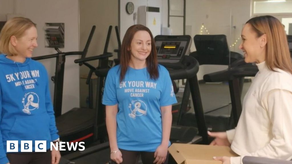 Jessica Ennis-Hill: Runners surprised on The One Show - BBC News