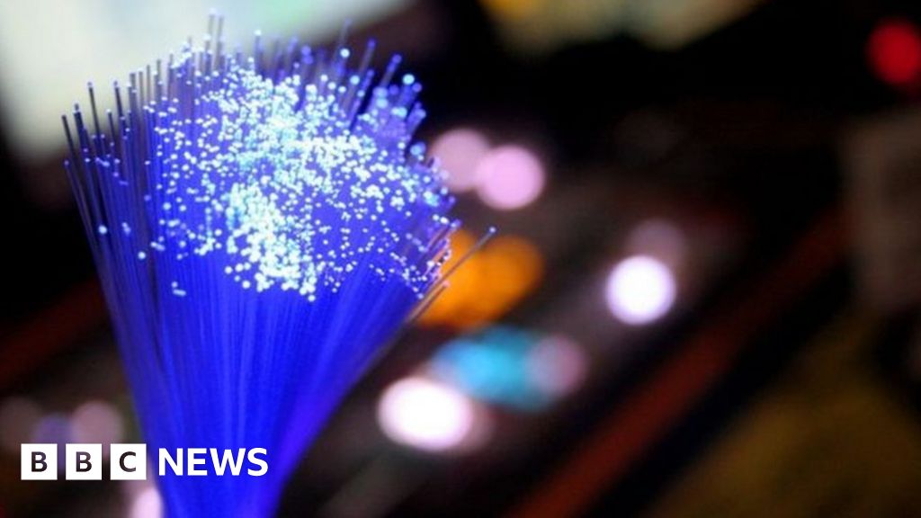 NI broadband network improvements explored - BBC News