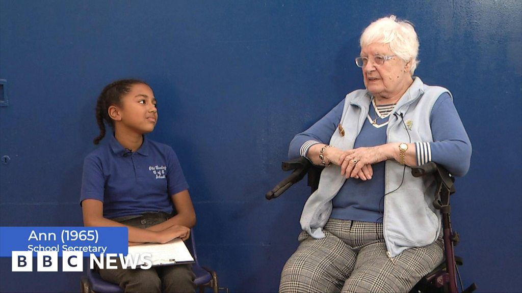 Watch: Bexley pupils take trip down memory lane to make films - BBC News