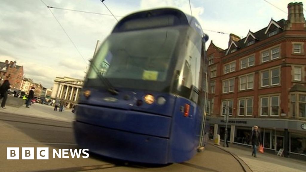 Nottingham-to-Derby tram link backed by councils - BBC News