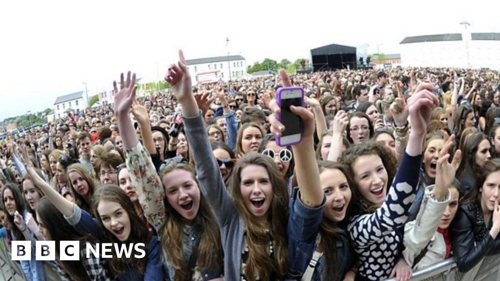 Warning over Radio 1 Big Weekend Facebook ticket scam for Exeter event ...